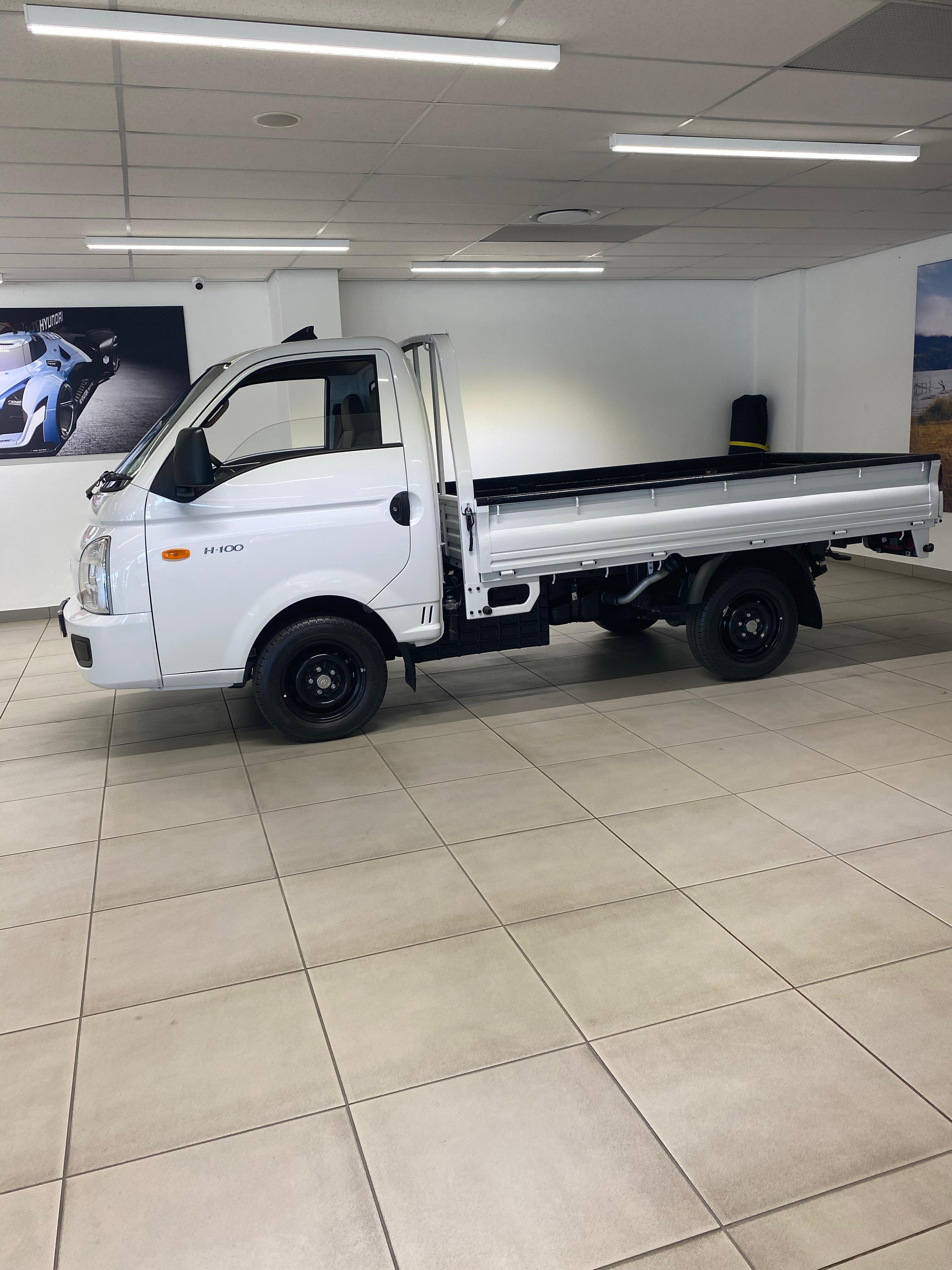 Hyundai H100 2.6 D Euro II Dropside Aircon for sale - R 215 000 | Carfind.co.za