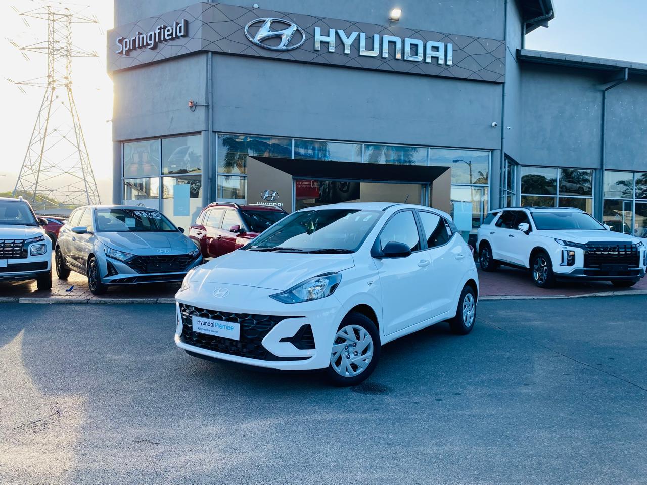 Hyundai Grand i10 1.0 Motion/Premium for sale in KZN - Amanzimtoti ...
