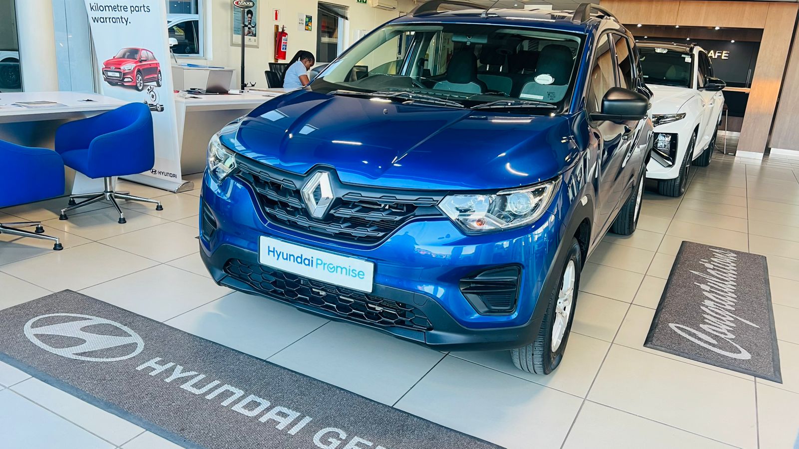 Renault Triber 1.0 Zen for sale in Gauteng - Johannesburg - Carfind.co ...