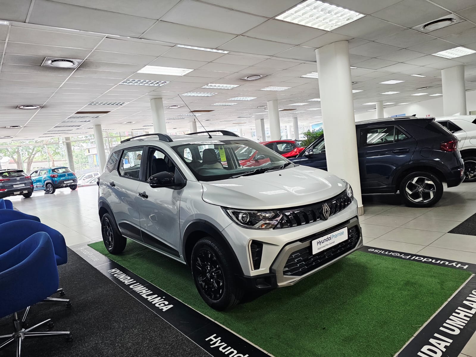 Renault Triber 1.0 Techno for sale in KZN - Umhlanga - Carfind.co.za ...