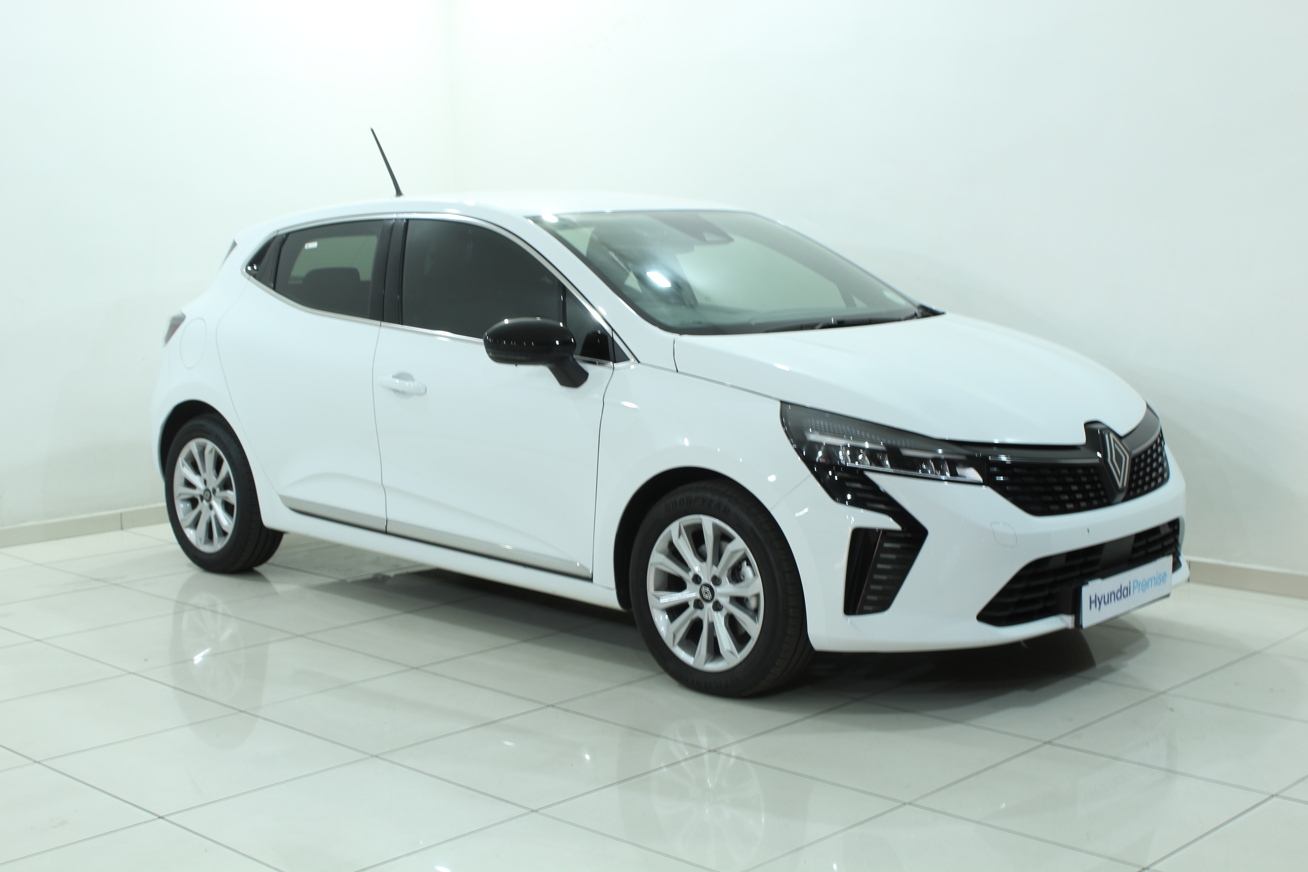 Renault Clio Cars For Sale In South Africa | New Cars & Used Cars For Sale