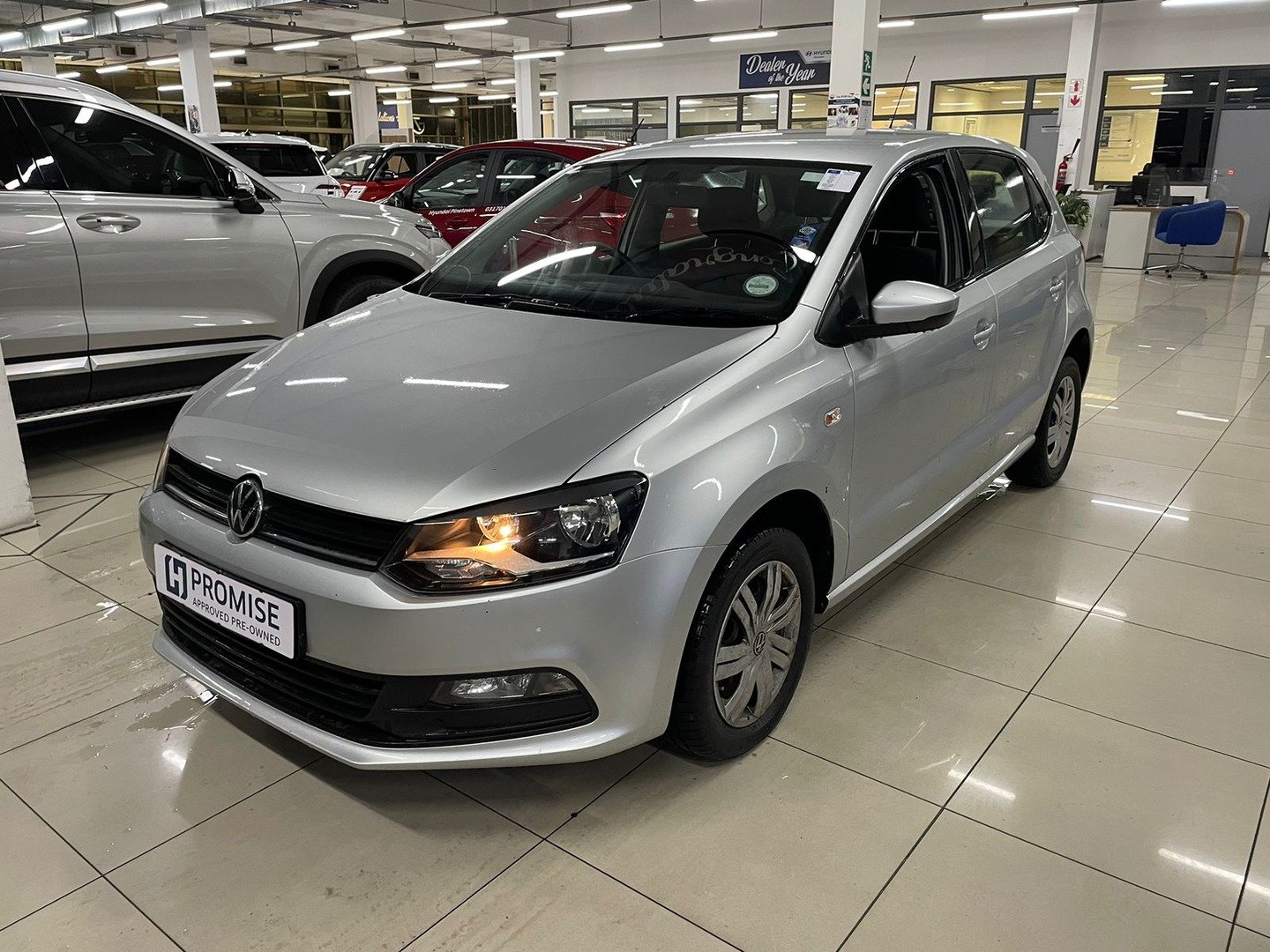 Volkswagen (VW) Polo Vivo 1.6 Hatch Comfortline Tiptronic 5 Door for ...