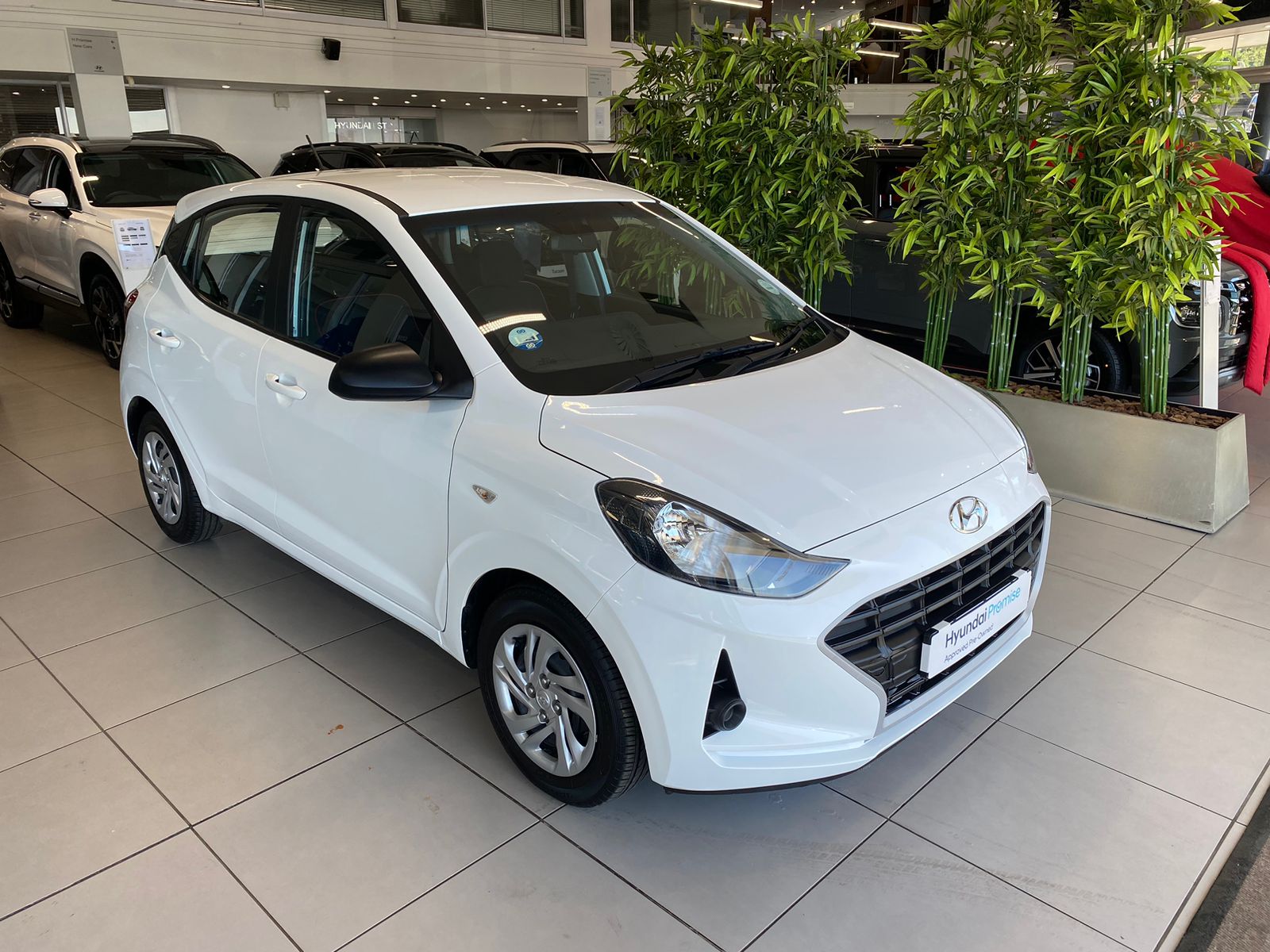 Hyundai Grand i10 1.0 Motion for sale in KZN - Durban - Carfind.co.za ...