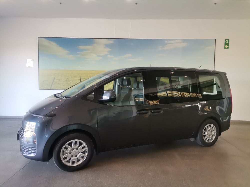 Hyundai Staria 2.2D Executive (9 Seater) for sale - R 689 900 | Carfind ...