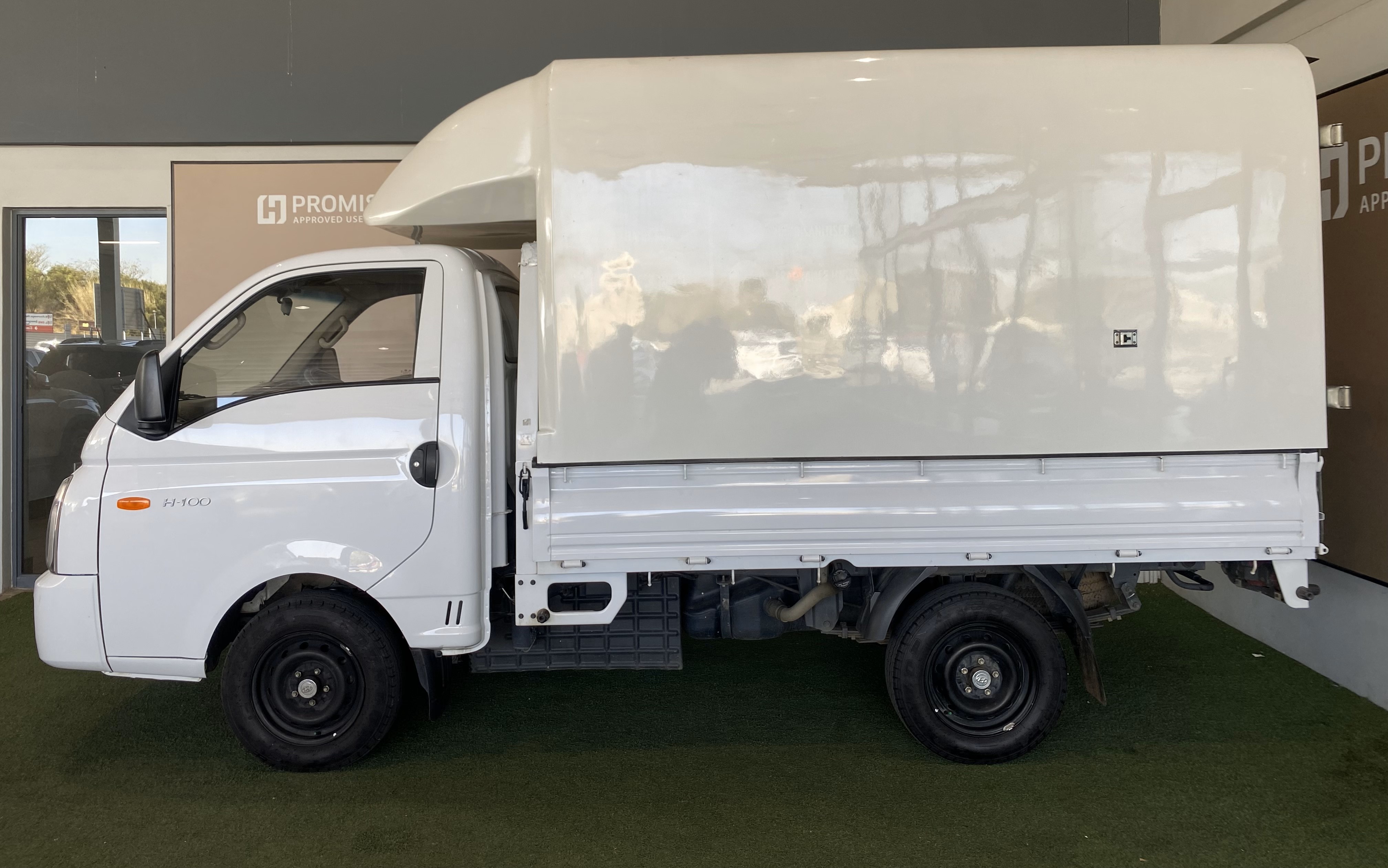 Hyundai H100 2.6 D Euro II Dropside for sale - R 299 899 | Carfind.co.za