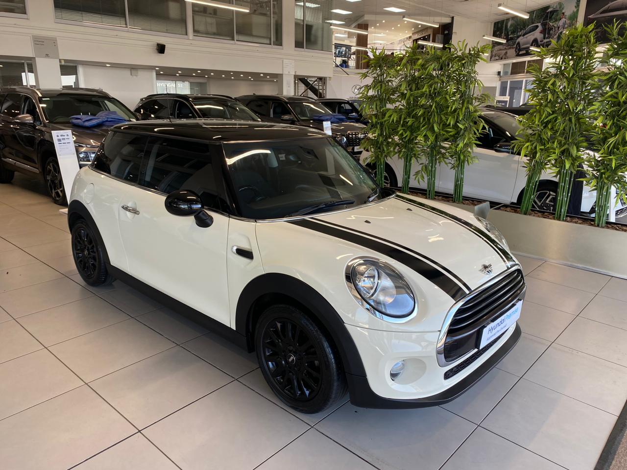 MINI Cooper Mark IV (100 kW) Steptronic for sale - R 199 900 | Carfind ...